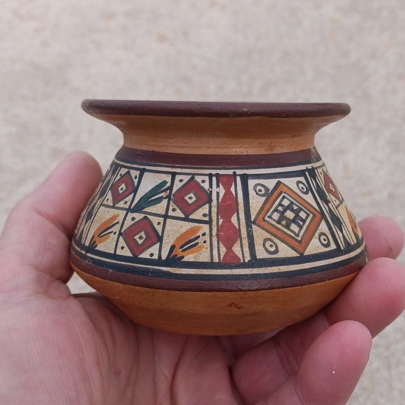 Accents | Peruvian Pottery Hand Painted Geometric Inca Design Seed Pot ...
